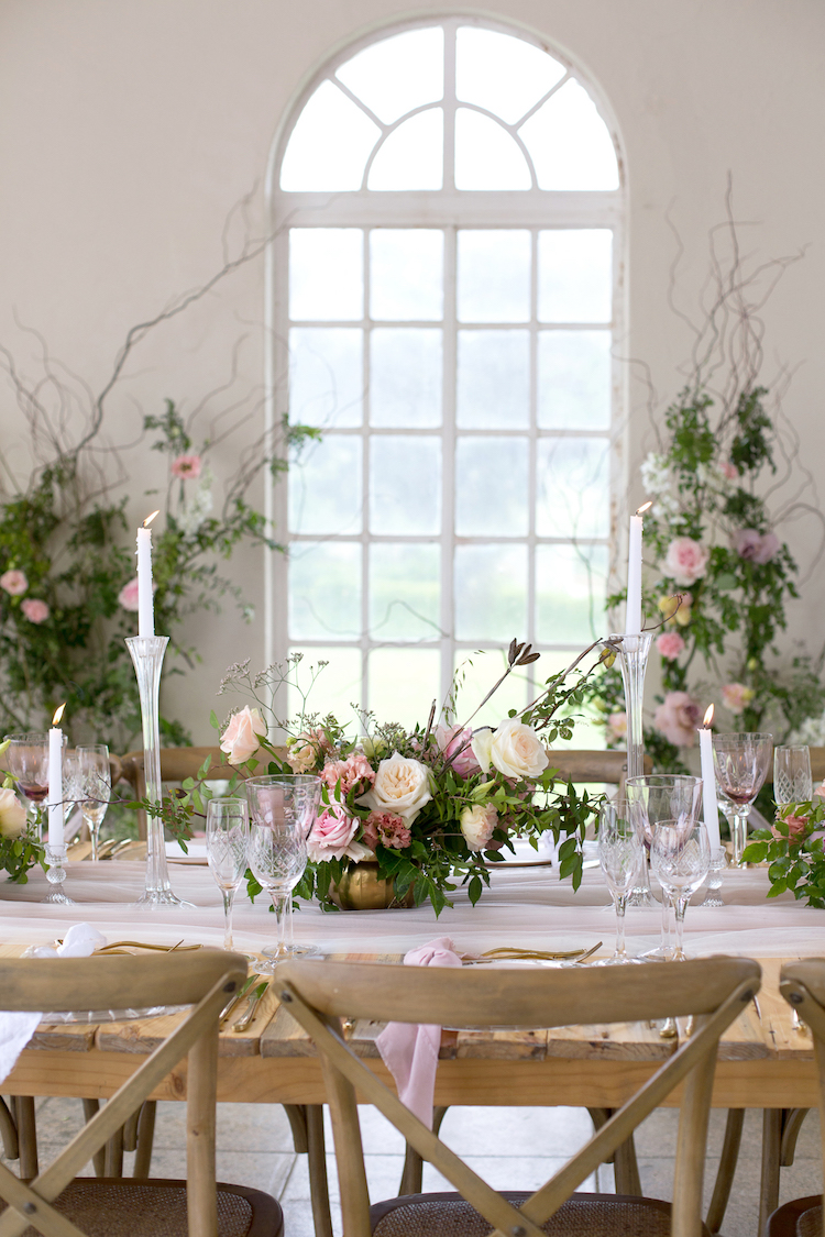 Delicate Blush, Ivory + Gold Wedding Tablescape Ideas