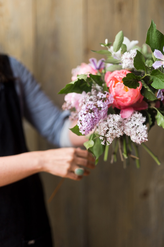 Step-by-Step Hand Tied Garden Bouquet Tutorial + Photos