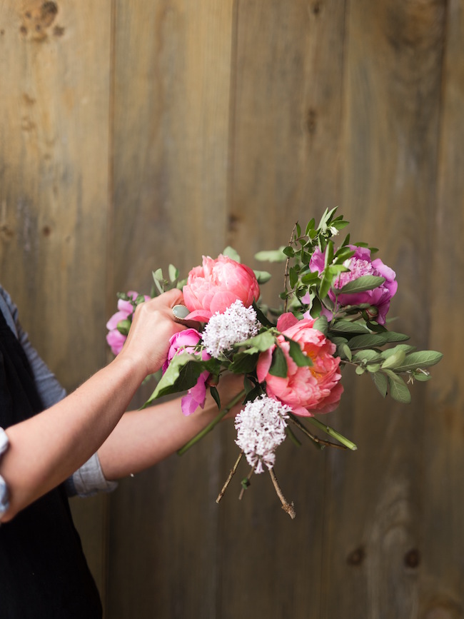 Step-by-Step Hand Tied Garden Bouquet Tutorial + Photos