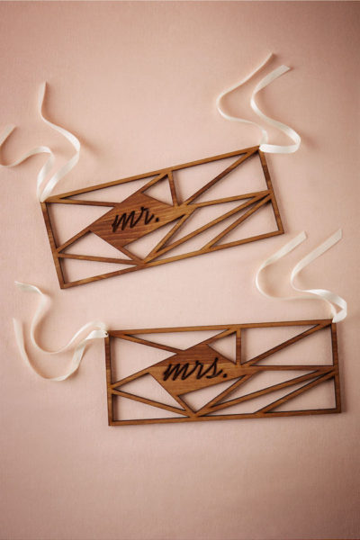 21 Cutest + Most Creative Mr and Mrs Signs for Your Wedding!
