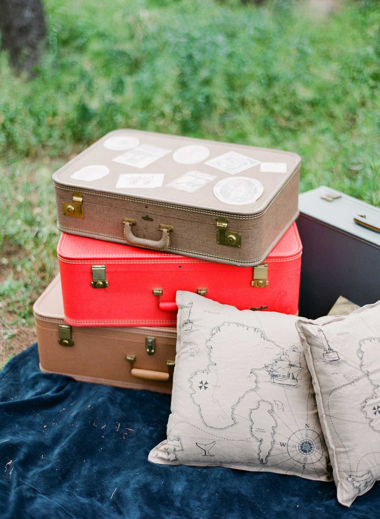 The Cutest Travel Themed Engagement Ideas {Bowtie and Bloom Photography}